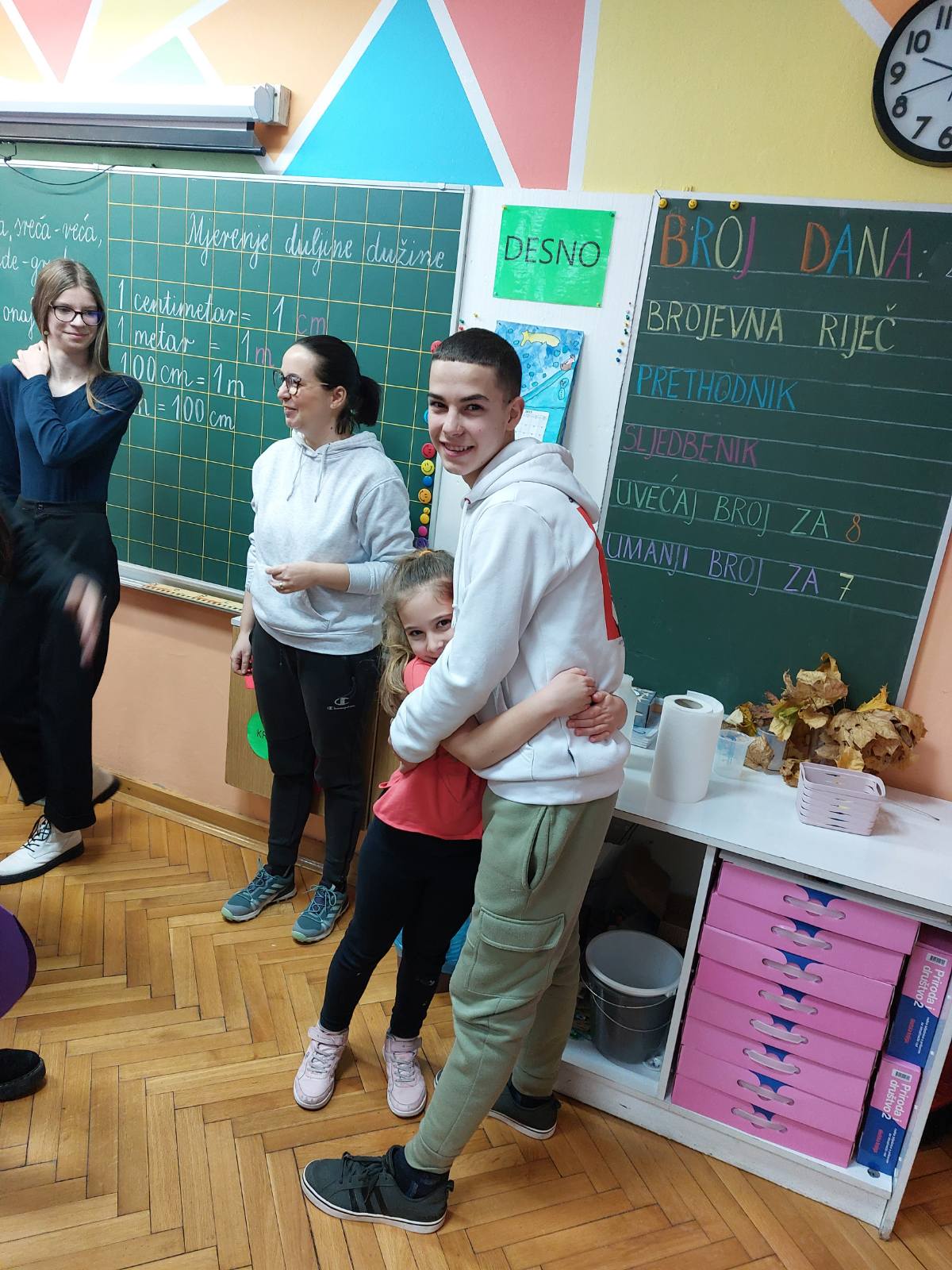 Međunarodni dan zagrljaja – Osnovna škola Ivana Gorana Kovačića Delnice